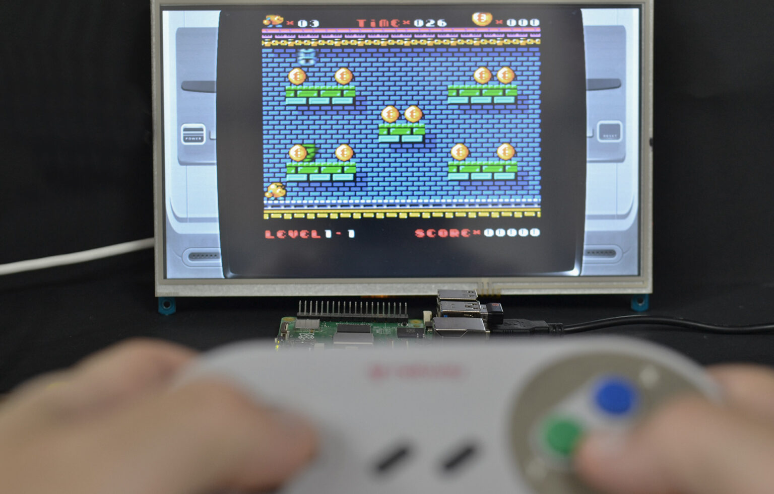 Retro gaming emulation platform with Raspberry Pi. DIY project